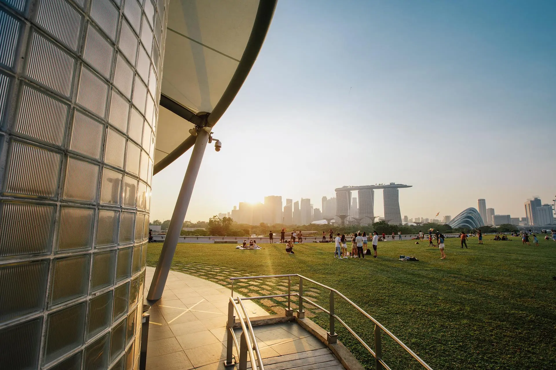 Cityscape Sunset Grassy Area People, Marina Barrage Green Roof ...