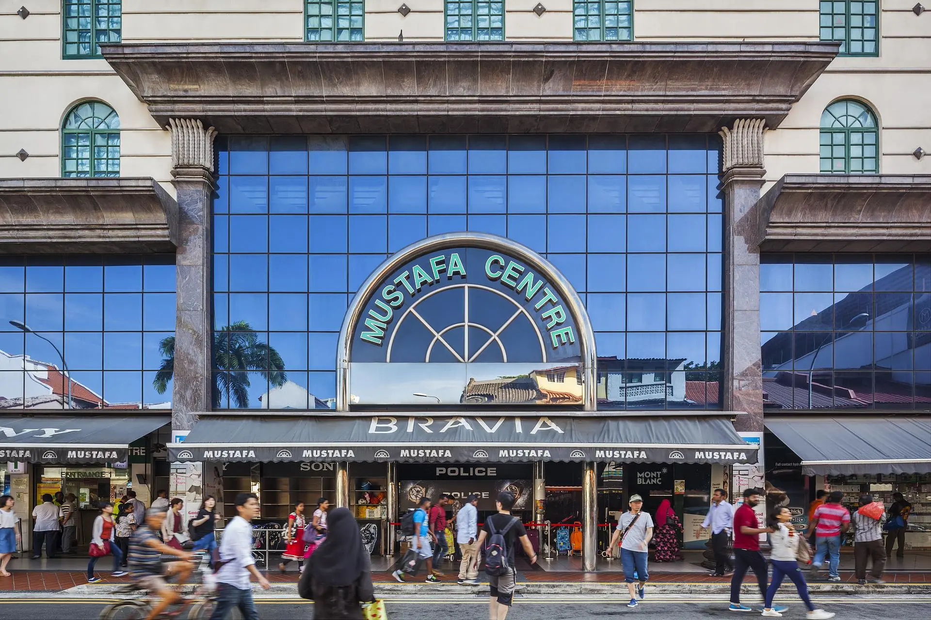 Large Glass Front Building Entrance, Mustafa Centre | Singapore Tourism ...